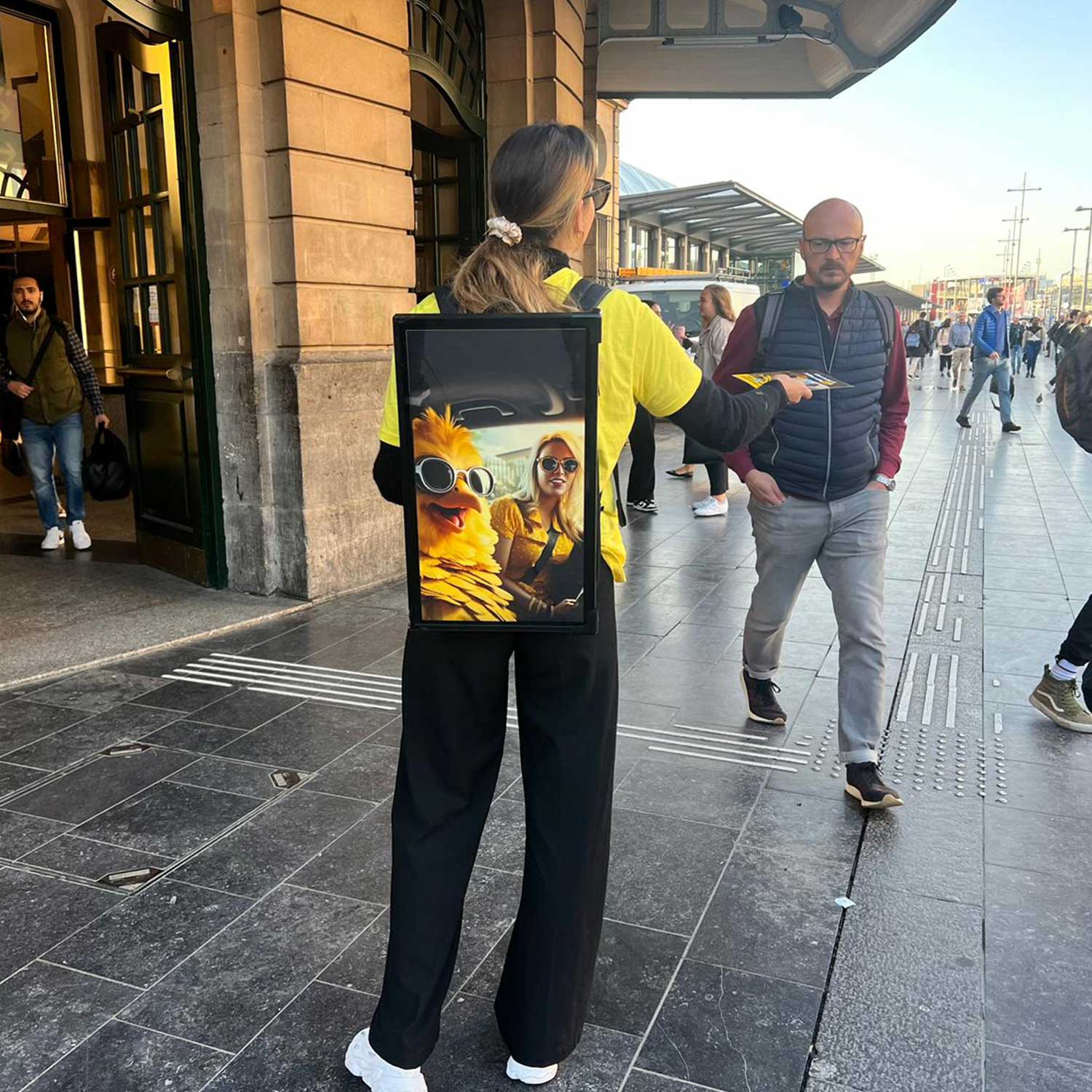 DOOH Mobile - URBAN PUB - Street Marketing - Luxembourg